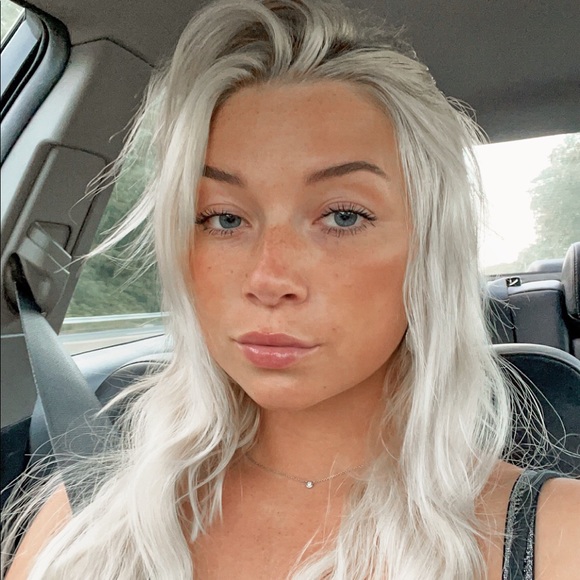 Leah's Closet (@leah_fouquette) | Poshmark